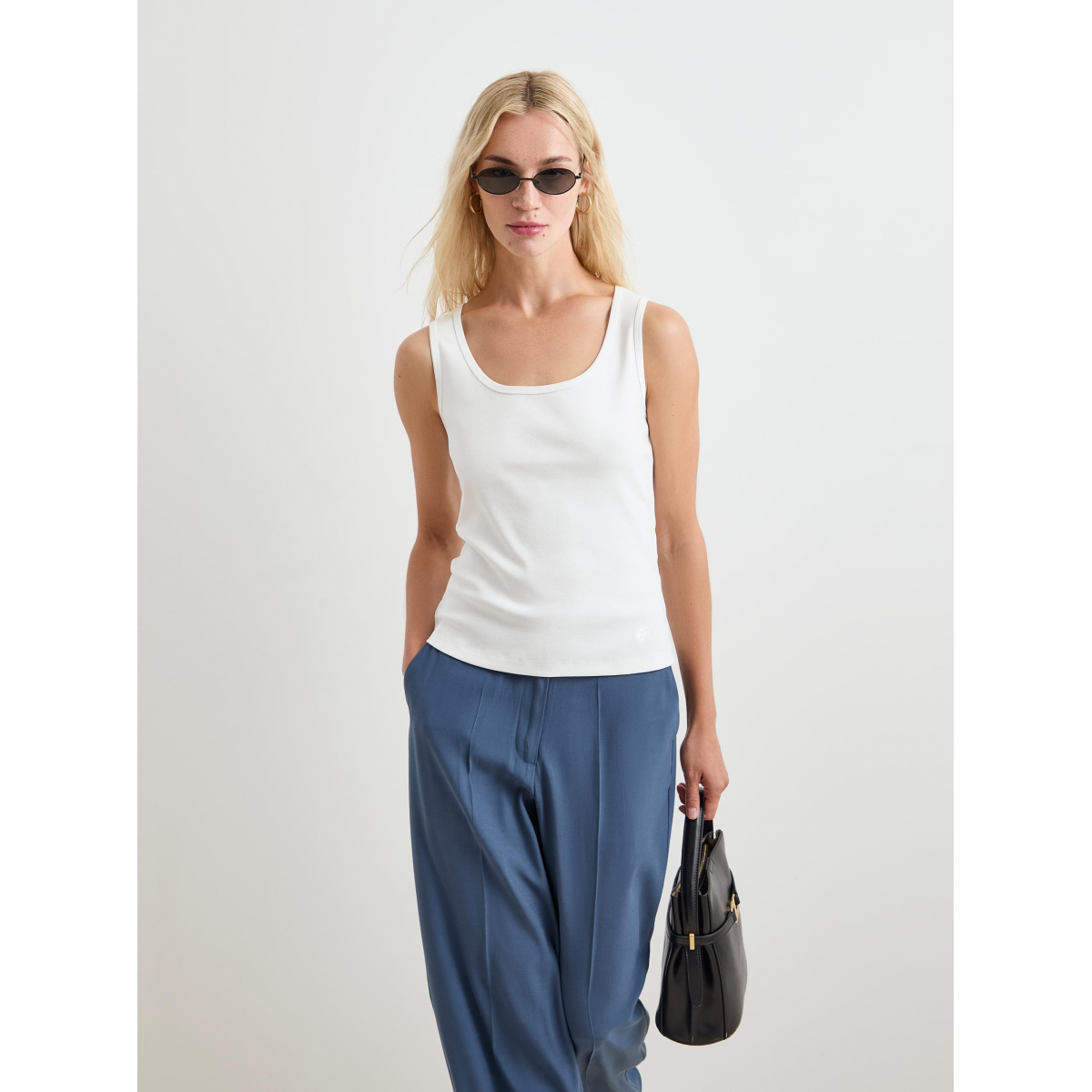 Basic sleeveless top - D004480_002 - Decenio